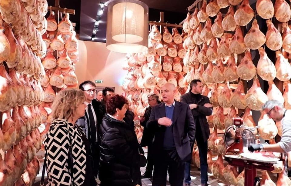 La ministra Bellanova in visita alle aziende di eccellenza del parmense ...