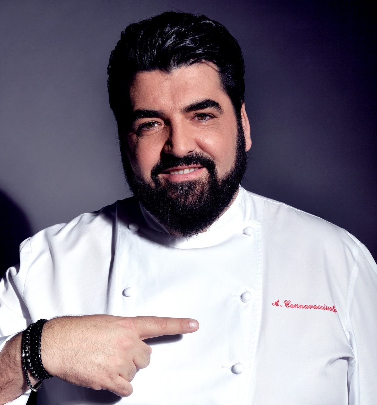 Cannavacciuolo apre a Malpensa: street food e pasticceria